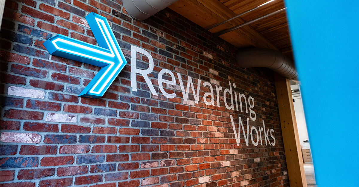 how to design employee rewards and recognition programs